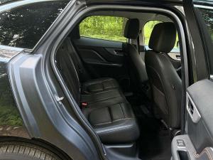 Black Jaguar F-Pace 2017 in Taurage, with an engine capacity of 2.00 L and mileage of 150 thousand km for 10900 €, photo 9 on AUTOMOTO.COM.LV