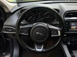 Black Jaguar F-Pace 2017 in Taurage, with an engine capacity of 2.00 L and mileage of 150 thousand km for 10900 €, photo 12 on AUTOMOTO.COM.LV