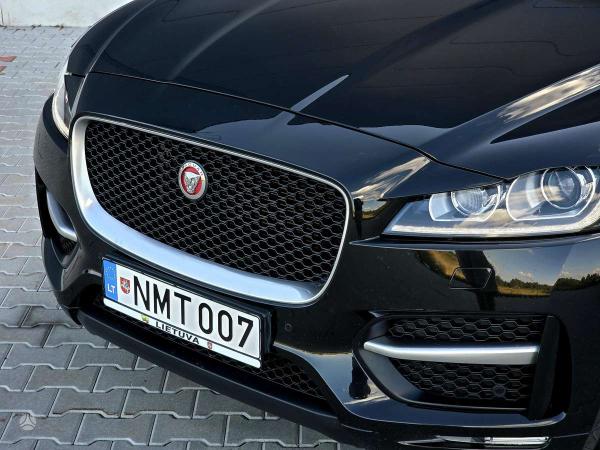 Melns Jaguar F-Pace 2017 Šauļi, ar dzinēja tilpumu 2.99 L un nobraukumu 117 tūkst. km par 15900 €, foto 2 vietnē AUTOMOTO.COM.LV