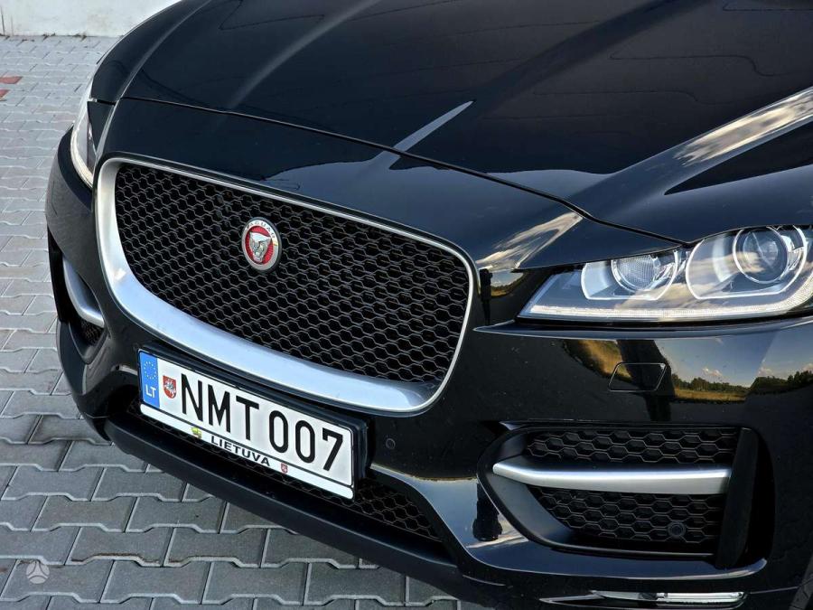 Melns Jaguar F-Pace 2017 Šauļi, ar dzinēja tilpumu 2.99 L un nobraukumu 117 tūkst. km par 15900 €, foto 3 vietnē AUTOMOTO.COM.LV