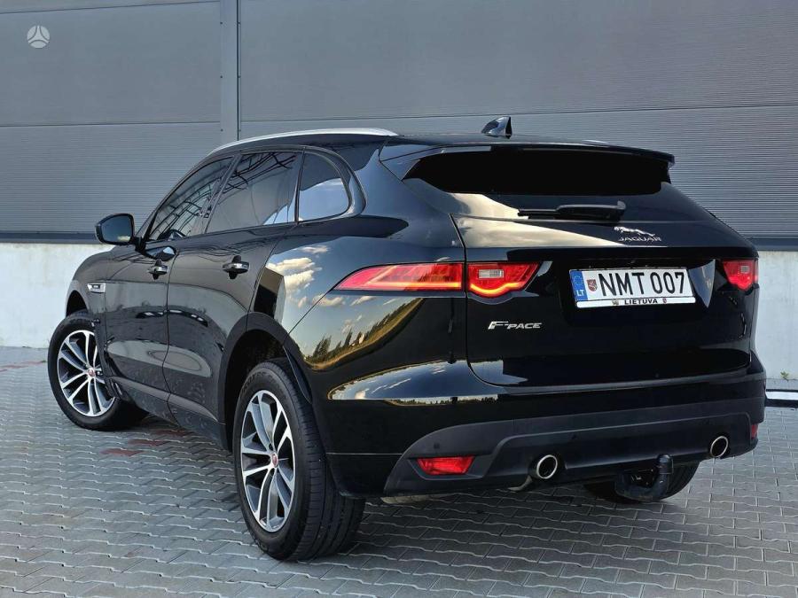 Melns Jaguar F-Pace 2017 Šauļi, ar dzinēja tilpumu 2.99 L un nobraukumu 117 tūkst. km par 15900 €, foto 6 vietnē AUTOMOTO.COM.LV