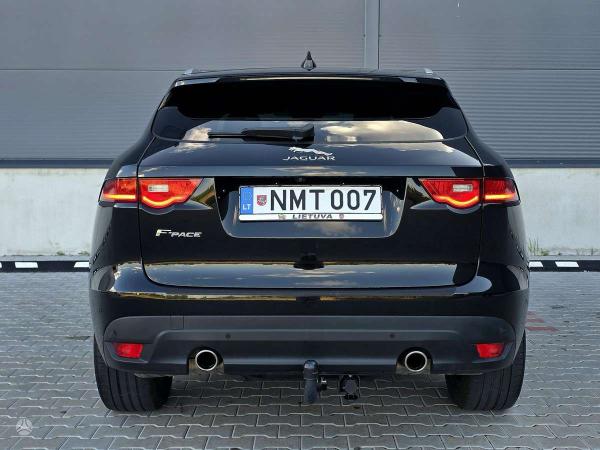 Melns Jaguar F-Pace 2017 Šauļi, ar dzinēja tilpumu 2.99 L un nobraukumu 117 tūkst. km par 15900 €, foto 6 vietnē AUTOMOTO.COM.LV