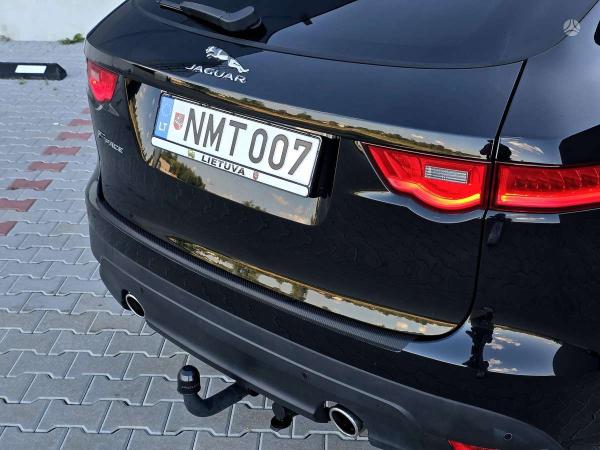 Melns Jaguar F-Pace 2017 Šauļi, ar dzinēja tilpumu 2.99 L un nobraukumu 117 tūkst. km par 15900 €, foto 8 vietnē AUTOMOTO.COM.LV