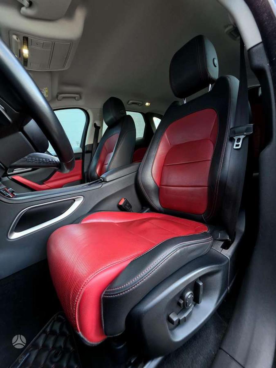 Melns Jaguar F-Pace 2017 Šauļi, ar dzinēja tilpumu 2.99 L un nobraukumu 117 tūkst. km par 15900 €, foto 20 vietnē AUTOMOTO.COM.LV