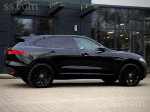 Black Jaguar F-Pace 2017 in Riga, with an engine capacity of 2.00 L and mileage of 149 thousand km for 15300 €, photo 7 on AUTOMOTO.COM.LV