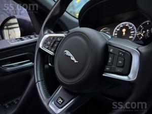 Black Jaguar F-Pace 2017 in Riga, with an engine capacity of 2.00 L and mileage of 149 thousand km for 15300 €, photo 18 on AUTOMOTO.COM.LV