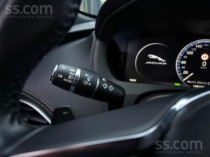 Black Jaguar F-Pace 2017 in Riga, with an engine capacity of 2.00 L and mileage of 149 thousand km for 15300 €, photo 20 on AUTOMOTO.COM.LV