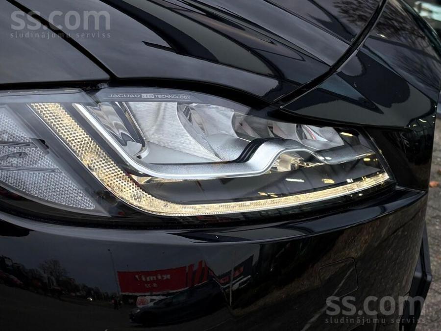 Black Jaguar F-Pace 2017 in Riga, with an engine capacity of 2.00 L and mileage of 149 thousand km for 15300 €, photo 32 on AUTOMOTO.COM.LV