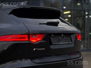 Black Jaguar F-Pace 2017 in Riga, with an engine capacity of 2.00 L and mileage of 149 thousand km for 15300 €, photo 34 on AUTOMOTO.COM.LV