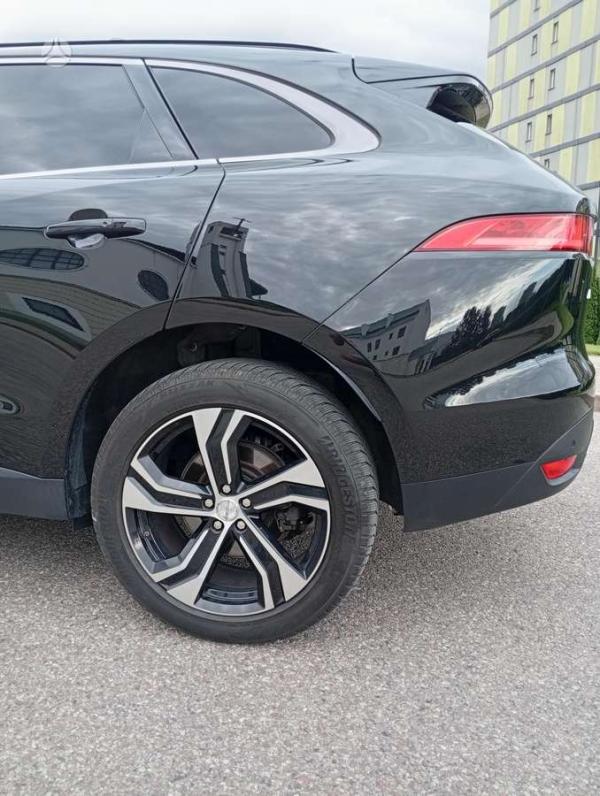 Melns Jaguar F-Pace 2017 Viļņa, ar dzinēja tilpumu 2.00 L un nobraukumu 150 tūkst. km par 10400 €, foto 8 vietnē AUTOMOTO.COM.LV