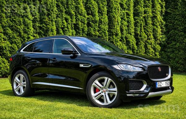 Black Jaguar F-Pace 2017 in Rezekne, with an engine capacity of 3.00 L and mileage of 199 thousand km for 19500 €, photo 3 on AUTOMOTO.COM.LV