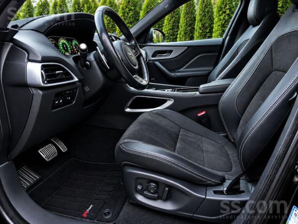 Black Jaguar F-Pace 2017 in Rezekne, with an engine capacity of 3.00 L and mileage of 199 thousand km for 19500 €, photo 9 on AUTOMOTO.COM.LV