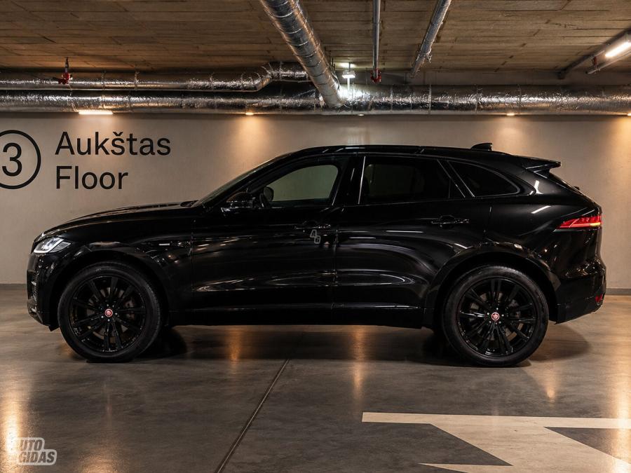 Melns Jaguar F-Pace 2017 Viļņa, ar dzinēja tilpumu 2.00 L un nobraukumu 172 tūkst. km par 15900 €, foto 5 vietnē AUTOMOTO.COM.LV