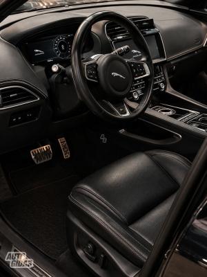 Melns Jaguar F-Pace 2017 Viļņa, ar dzinēja tilpumu 2.00 L un nobraukumu 172 tūkst. km par 15900 €, foto 6 vietnē AUTOMOTO.COM.LV