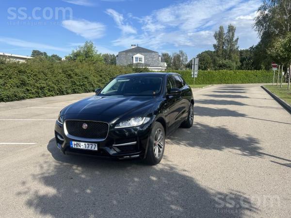 Melns Jaguar F-Pace 2018 Rīga, ar dzinēja tilpumu 2.00 L un nobraukumu 117 tūkst. km par 20000 €, foto 3 vietnē AUTOMOTO.COM.LV