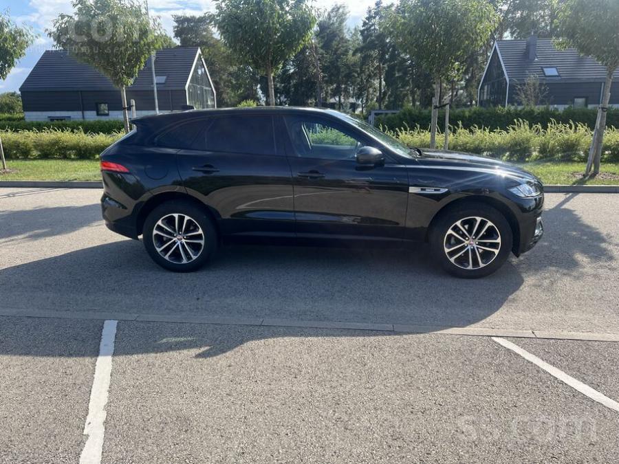 Melns Jaguar F-Pace 2018 Rīga, ar dzinēja tilpumu 2.00 L un nobraukumu 117 tūkst. km par 20000 €, foto 7 vietnē AUTOMOTO.COM.LV