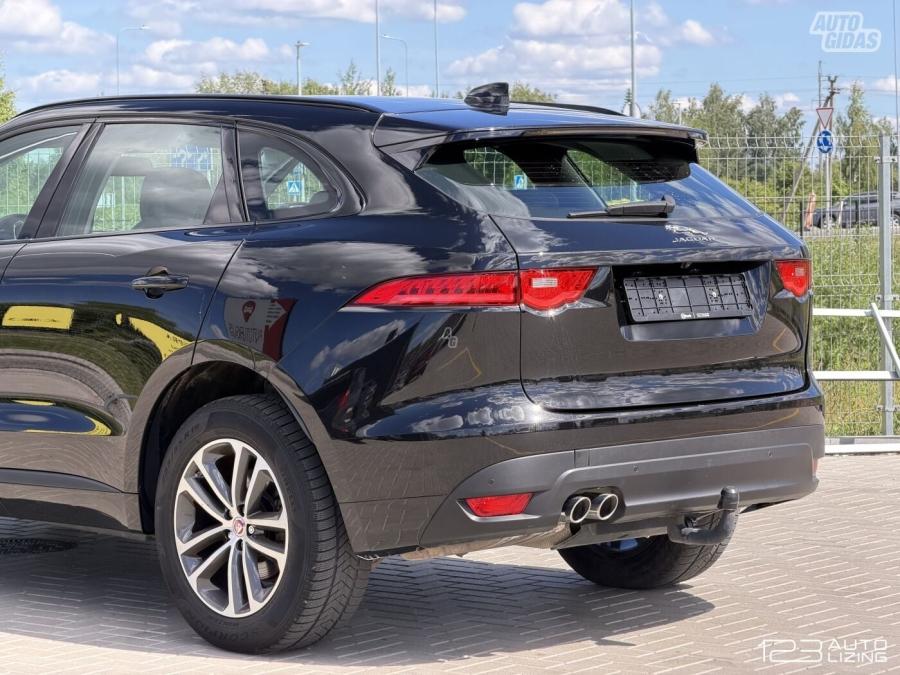 Melns Jaguar F-Pace 2018 Tauragė, ar dzinēja tilpumu 2.00 L un nobraukumu 162 tūkst. km par 12300 €, foto 10 vietnē AUTOMOTO.COM.LV