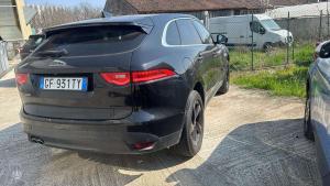 Black Jaguar F-Pace 2018 in Kaunas, with an engine capacity of 2.00 L and mileage of 200 thousand km for 6700 €, photo 4 on AUTOMOTO.COM.LV