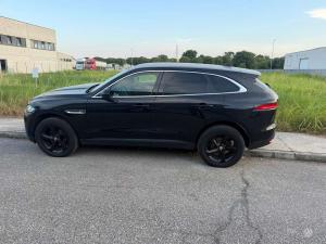 Black Jaguar F-Pace 2018 in Kaunas, with an engine capacity of 2.00 L and mileage of 200 thousand km for 6700 €, photo 8 on AUTOMOTO.COM.LV