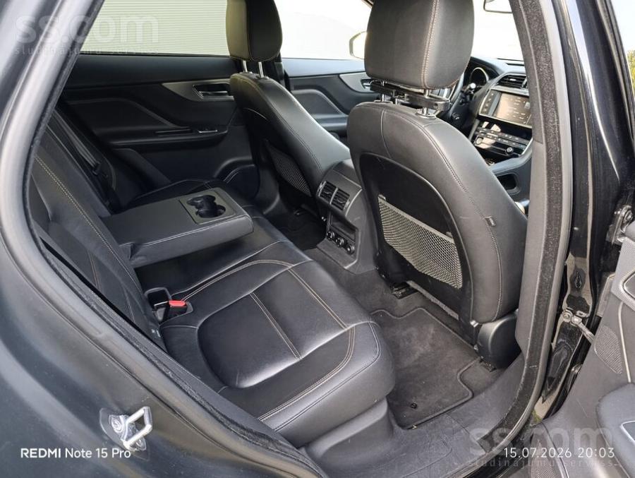Black Jaguar F-Pace 2018 in Riga, with an engine capacity of 2.00 L and mileage of 160 thousand km for 12990 €, photo 17 on AUTOMOTO.COM.LV