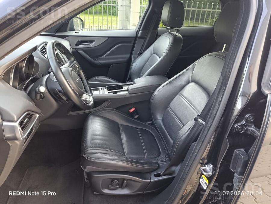 Black Jaguar F-Pace 2018 in Riga, with an engine capacity of 2.00 L and mileage of 160 thousand km for 12990 €, photo 23 on AUTOMOTO.COM.LV