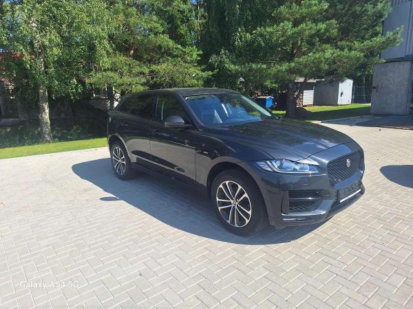 Black Jaguar F-Pace 2018 in Kaunas, with an engine capacity of 2.00 L and mileage of 189 thousand km for 12350 €, photo 4 on AUTOMOTO.COM.LV