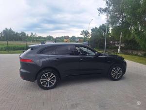 Black Jaguar F-Pace 2018 in Kaunas, with an engine capacity of 2.00 L and mileage of 189 thousand km for 12350 €, photo 9 on AUTOMOTO.COM.LV