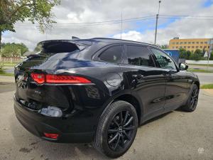 Melns Jaguar F-Pace 2018 Šauļi, ar dzinēja tilpumu 2.00 L un nobraukumu 224 tūkst. km par 13450 €, foto 6 vietnē AUTOMOTO.COM.LV