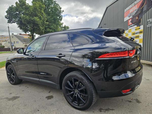Melns Jaguar F-Pace 2018 Šauļi, ar dzinēja tilpumu 2.00 L un nobraukumu 224 tūkst. km par 13450 €, foto 8 vietnē AUTOMOTO.COM.LV