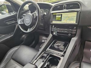 Melns Jaguar F-Pace 2018 Šauļi, ar dzinēja tilpumu 2.00 L un nobraukumu 224 tūkst. km par 13450 €, foto 14 vietnē AUTOMOTO.COM.LV