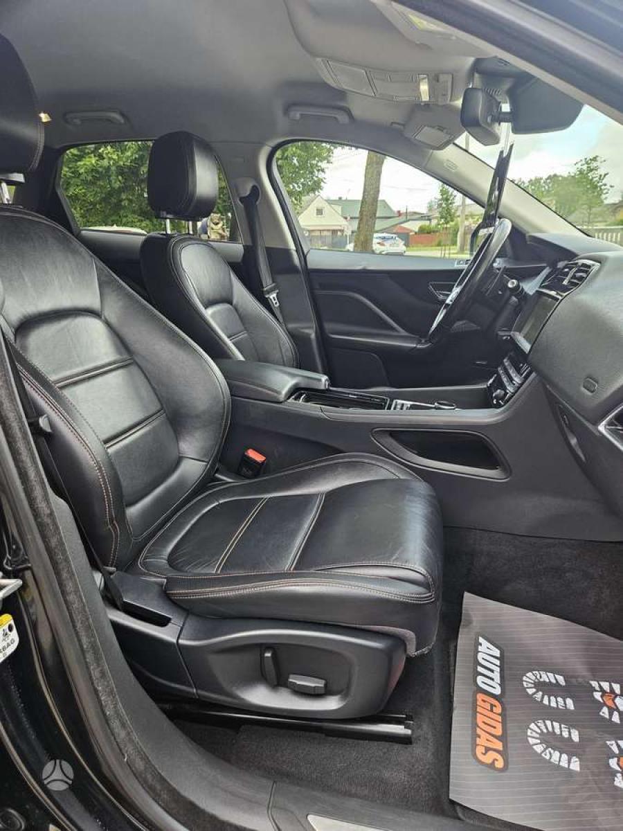 Melns Jaguar F-Pace 2018 Šauļi, ar dzinēja tilpumu 2.00 L un nobraukumu 224 tūkst. km par 13450 €, foto 16 vietnē AUTOMOTO.COM.LV