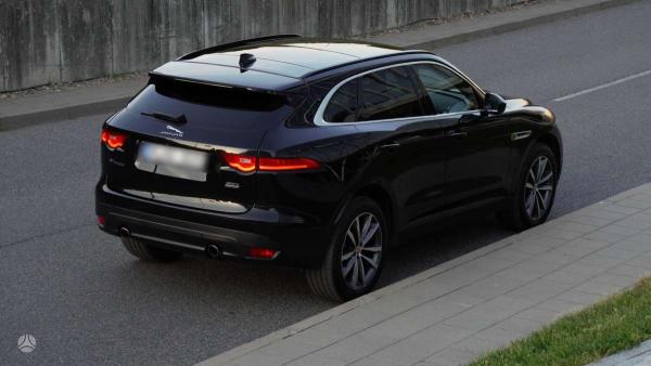 Melns Jaguar F-Pace 2018 Viļņa, ar dzinēja tilpumu 2.00 L un nobraukumu 149 tūkst. km par 18000 €, foto 3 vietnē AUTOMOTO.COM.LV