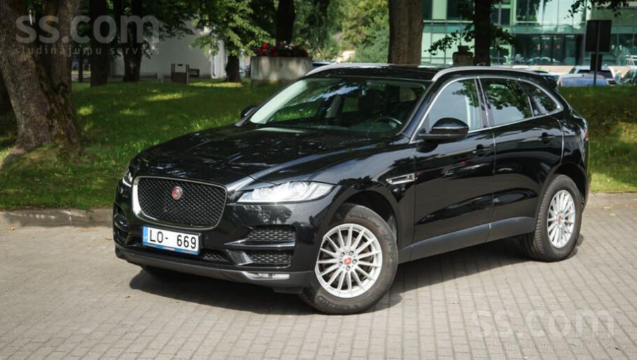 Melns Jaguar F-Pace 2018 Rīga, ar dzinēja tilpumu 2.00 L un nobraukumu 148 tūkst. km par 13950 €, foto 1 vietnē AUTOMOTO.COM.LV