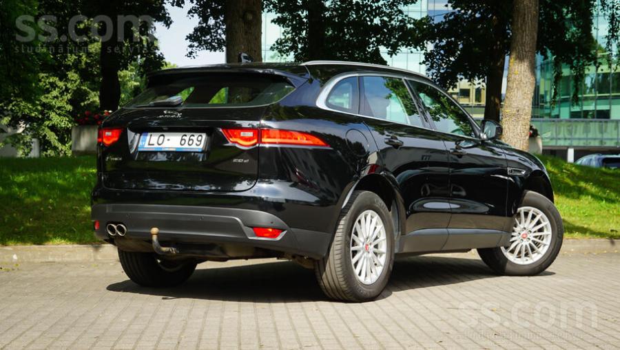 Melns Jaguar F-Pace 2018 Rīga, ar dzinēja tilpumu 2.00 L un nobraukumu 148 tūkst. km par 13950 €, foto 6 vietnē AUTOMOTO.COM.LV
