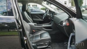 Melns Jaguar F-Pace 2018 Rīga, ar dzinēja tilpumu 2.00 L un nobraukumu 148 tūkst. km par 13950 €, foto 13 vietnē AUTOMOTO.COM.LV