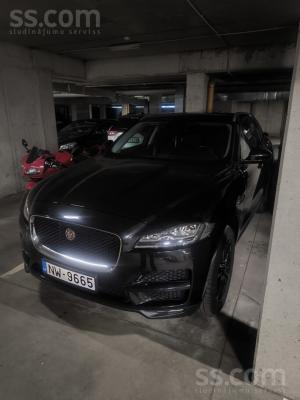 Black Jaguar F-Pace 2018 in Riga, with an engine capacity of 2.00 L and mileage of 118 thousand km for 17800 €, photo  on AUTOMOTO.COM.LV