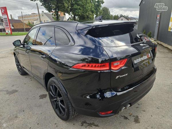 Jaguar F-Pace 2018 in Siauliai on AUTOMOTO.COM.LV Black Jaguar F-Pace 2018 in Siauliai, with an engine capacity of 2.00 L and mileage of 224 thousand km for 13450 €, photo 8 on AUTOMOTO.COM.LV