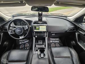 Black Jaguar F-Pace 2018 in Siauliai, with an engine capacity of 2.00 L and mileage of 224 thousand km for 13450 €, photo 13 on AUTOMOTO.COM.LV