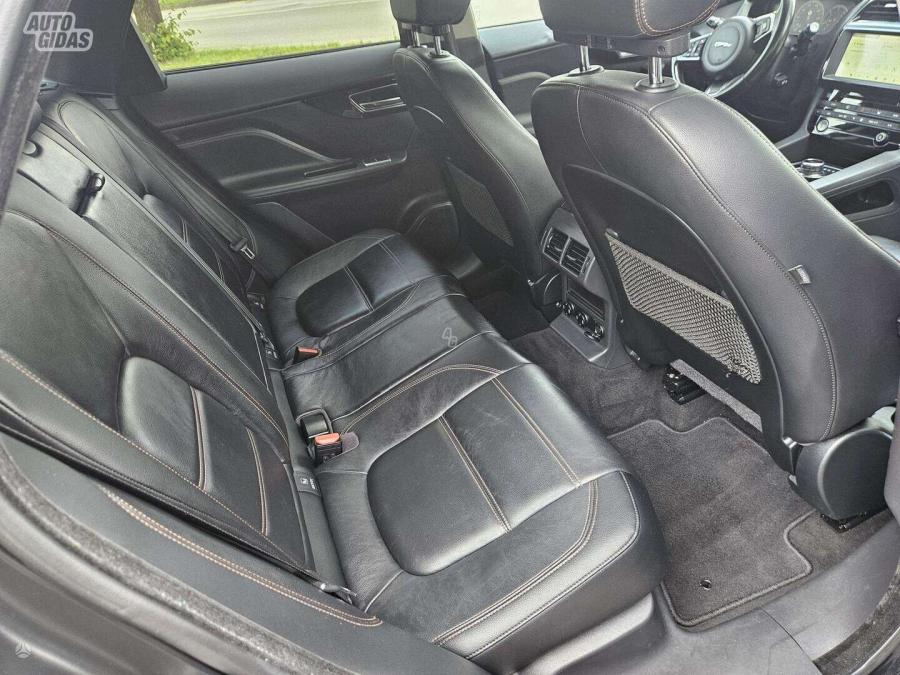 Black Jaguar F-Pace 2018 in Siauliai, with an engine capacity of 2.00 L and mileage of 224 thousand km for 13450 €, photo 15 on AUTOMOTO.COM.LV