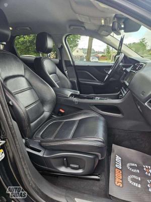 Black Jaguar F-Pace 2018 in Siauliai, with an engine capacity of 2.00 L and mileage of 224 thousand km for 13450 €, photo 16 on AUTOMOTO.COM.LV