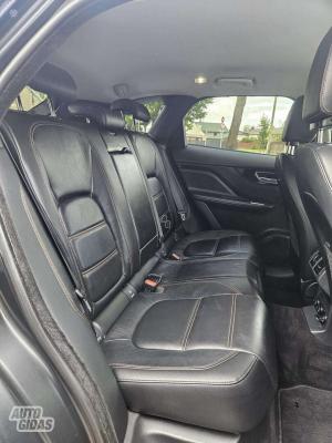 Black Jaguar F-Pace 2018 in Siauliai, with an engine capacity of 2.00 L and mileage of 224 thousand km for 13450 €, photo 18 on AUTOMOTO.COM.LV
