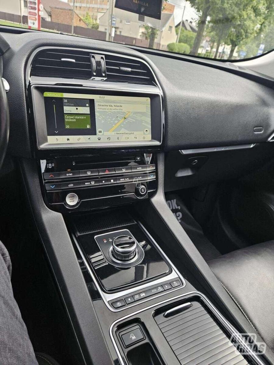 Black Jaguar F-Pace 2018 in Siauliai, with an engine capacity of 2.00 L and mileage of 224 thousand km for 13450 €, photo 20 on AUTOMOTO.COM.LV
