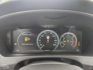 Black Jaguar F-Pace 2018 in Siauliai, with an engine capacity of 2.00 L and mileage of 224 thousand km for 13450 €, photo 27 on AUTOMOTO.COM.LV