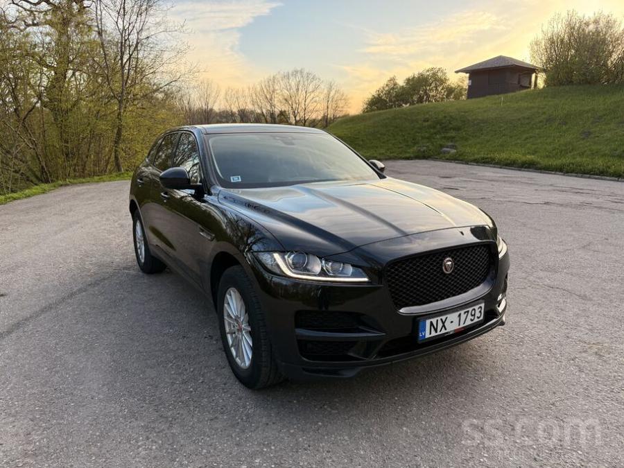 Melns Jaguar F-Pace 2019 Talsi, ar dzinēja tilpumu 2.00 L un nobraukumu 185 tūkst. km par 15100 €, foto 1 vietnē AUTOMOTO.COM.LV