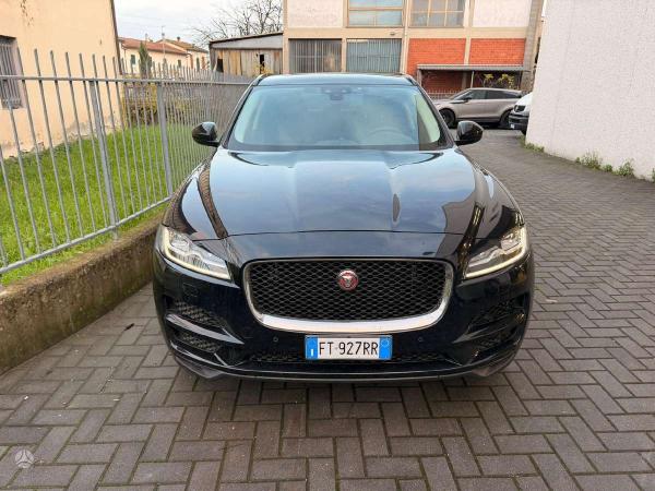 Black Jaguar F-Pace 2019 in Gargzdai, with an engine capacity of 2.00 L and mileage of 146 thousand km for 9300 €, photo 1 on AUTOMOTO.COM.LV