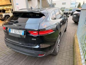 Melns Jaguar F-Pace 2019 Gargždai, ar dzinēja tilpumu 2.00 L un nobraukumu 146 tūkst. km par 9300 €, foto 10 vietnē AUTOMOTO.COM.LV
