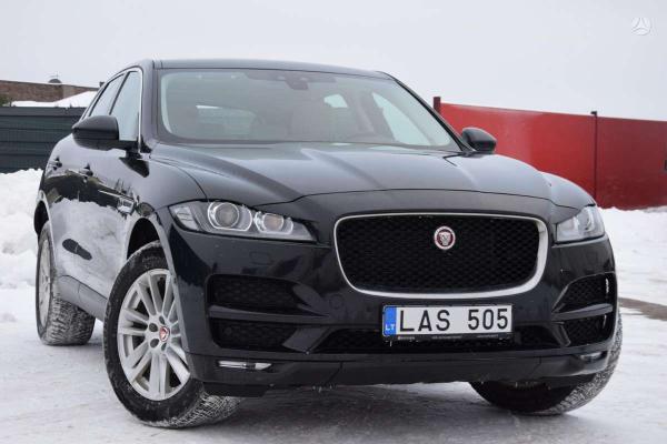 Black Jaguar F-Pace 2019 in Vilnius, with an engine capacity of 2.00 L and mileage of 114 thousand km for 16200 €, photo 3 on AUTOMOTO.COM.LV
