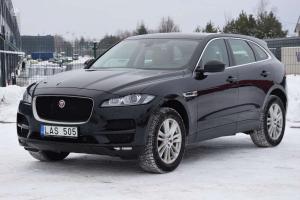Black Jaguar F-Pace 2019 in Vilnius, with an engine capacity of 2.00 L and mileage of 114 thousand km for 16200 €, photo 4 on AUTOMOTO.COM.LV