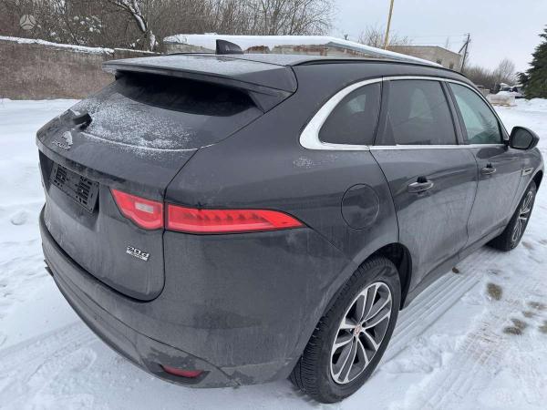 Melns Jaguar F-Pace 2019 Gargždai, ar dzinēja tilpumu 2.00 L un nobraukumu 144 tūkst. km par 8999 €, foto 2 vietnē AUTOMOTO.COM.LV