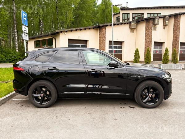 Melns Jaguar F-Pace 2019 Rīga, ar dzinēja tilpumu 2.00 L un nobraukumu 130 tūkst. km par 20900 €, foto 5 vietnē AUTOMOTO.COM.LV